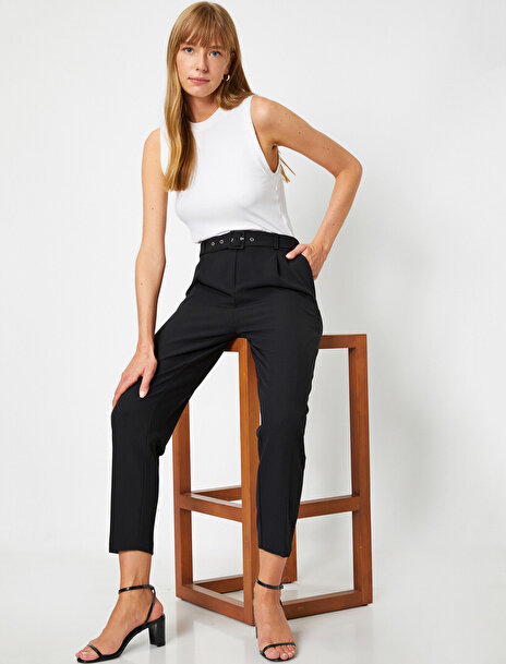 Koton Kadın Kemerli Havuç Kesim Pantolon