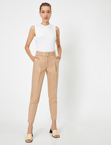 Koton Kadın Kemer Detaylı Havuç Pantolon Koton Kadın Kemer Detaylı Havuç Pantolon