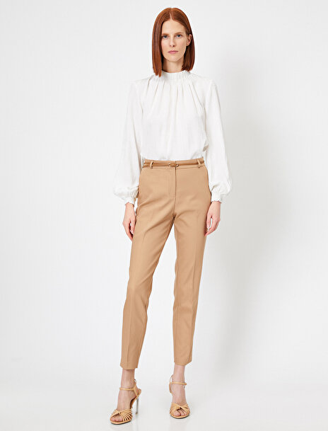 Koton Kadın Kemer Detaylı Slim Fit Pantolon Koton Kadın Kemer Detaylı Slim Fit Pantolon