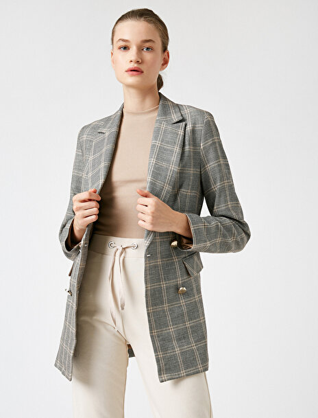 Koton Kadın Metal Düğme Detaylı Ekoseli Kruvaze Blazer Ceket Koton Kadın Metal Düğme Detaylı Ekoseli Kruvaze Blazer Ceket