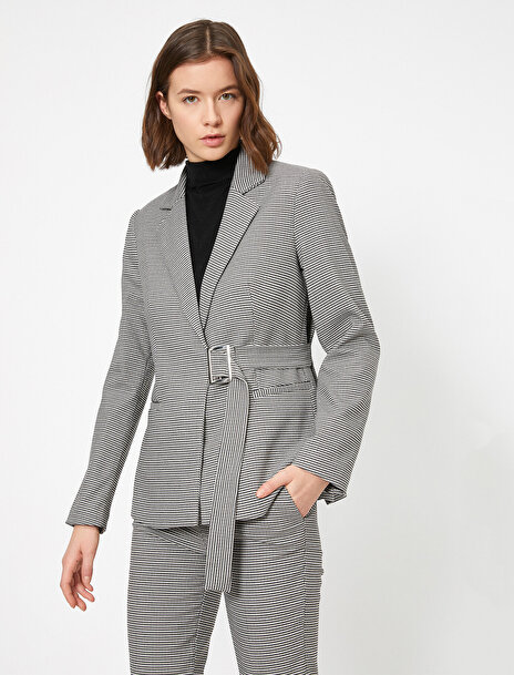 Koton Kadın Kareli Yandan Kemerli Blazer Ceket
