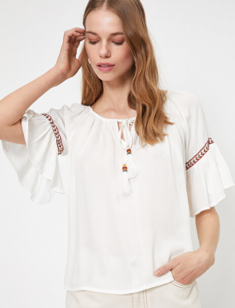 Koton Kadın Yakası Bağlama Detaylı El Emeği Boho Bluz Koton Kadın Yakası Bağlama Detaylı El Emeği Boho Bluz