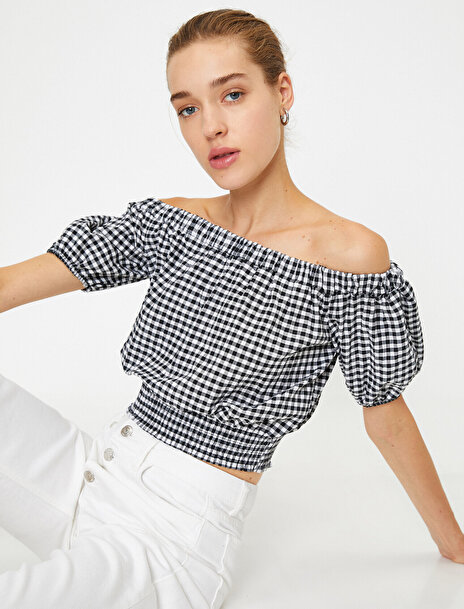 Koton Kadın Omzu Açık Kısa Kollu Kareli Bluz