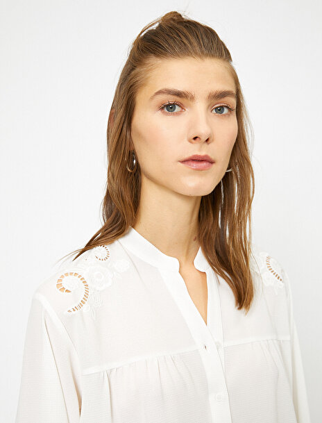 Koton Kadın Uzun Kollu İşlemeli Bluz