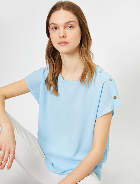 Koton Kadın Omuzda Düğme Detaylı Siyah Bluz Koton Kadın Omuzda Düğme Detaylı Siyah Bluz