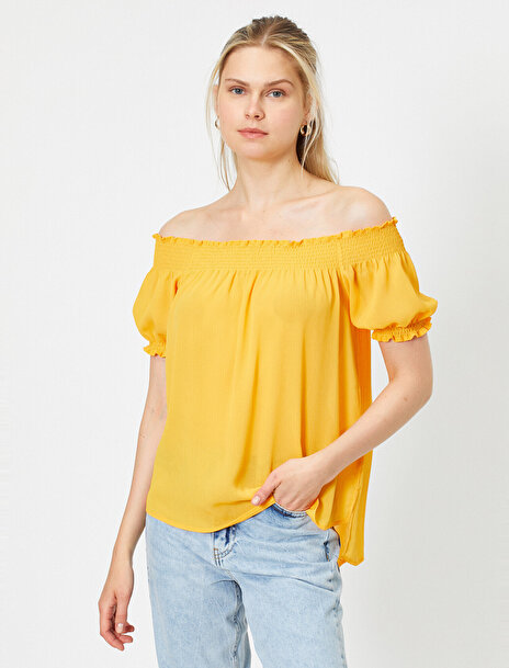 Koton Kadın Omzu Açık Kısa Kollu Fırfır Detaylı Bluz