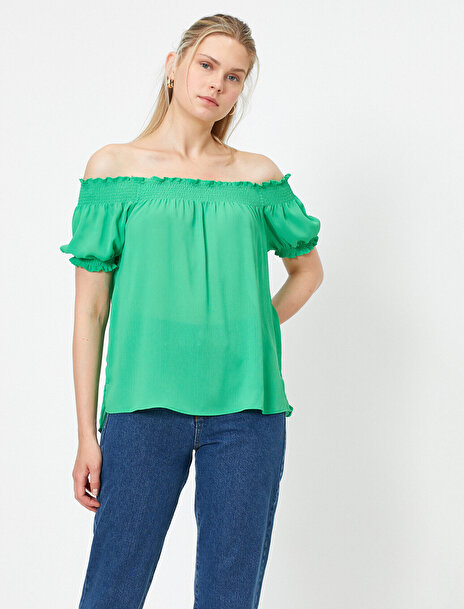 Koton Kadın Omzu Açık Kısa Kollu Fırfır Detaylı Bluz