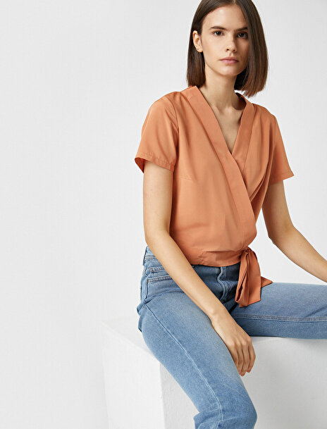 Koton Kadın Kısa Kollu Beli Bağlamalı Bluz