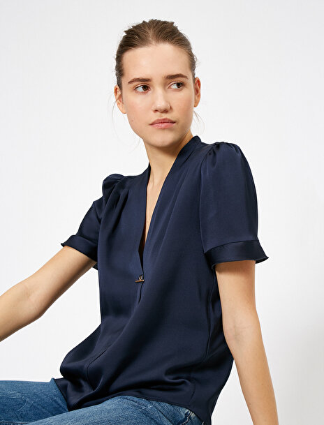 Koton Kadın Kısa Kollu V Yaka Saten Bluz