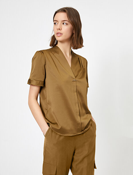 Koton Kadın Kısa Kollu V Yaka Saten Bluz