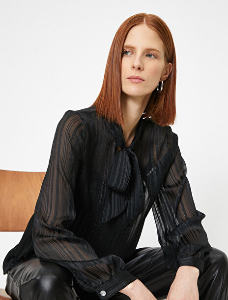 Koton Kadın Uzun Kollu Fular Detaylı Bluz