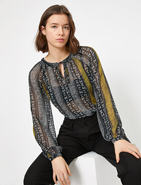 Koton Kadın Uzun Kollu Desenli Şifon Bluz