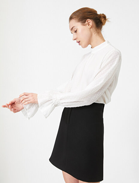 Koton Kadın Yüksek Yaka Uzun Kollu Kolları Volanlı Bluz