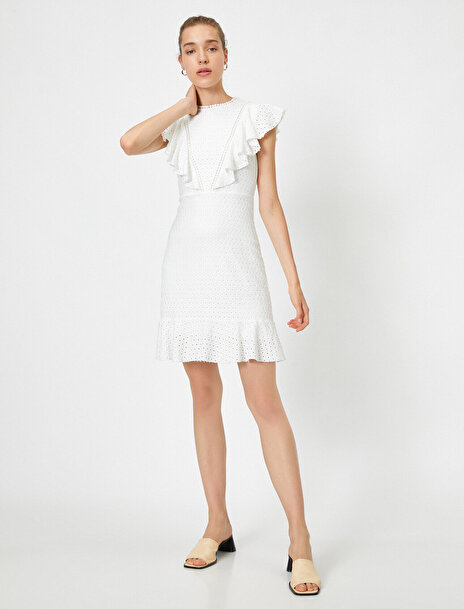 Koton Kadın Yakası ve Etek Ucu Brodeli Kolsuz Elbise