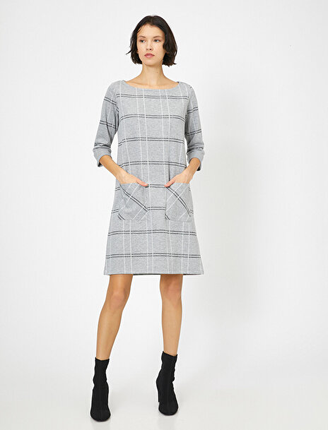 Koton Kadın Ekoseli Rahat Kalıp Elbise