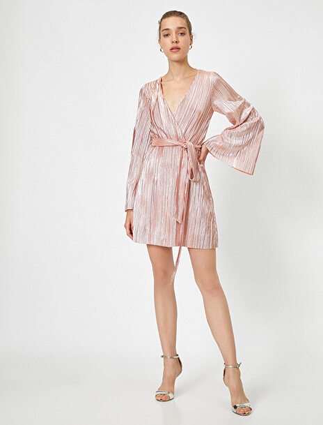 Koton Kadın Pileli Elbise Abiye Kemer Detaylı Parlak Koton Kadın Pileli Elbise Abiye Kemer Detaylı Parlak