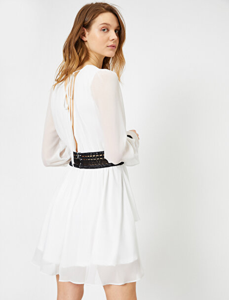 Koton Kadın Dantel ve Sırt Detaylı Elbise Abiye Fırfırlı Şifon Mini Koton Kadın Dantel ve Sırt Detaylı Elbise Abiye Fırfırlı Şifon Mini