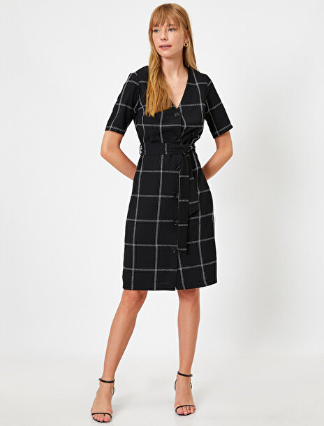 Koton Kadın Düğmeli Kemerli Kısa Kollu Kısa Elbise