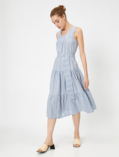 Koton Kadın Oyuk Yaka Kolsuz Beli Bağlamalı Fırfır Detaylı Midi Elbise