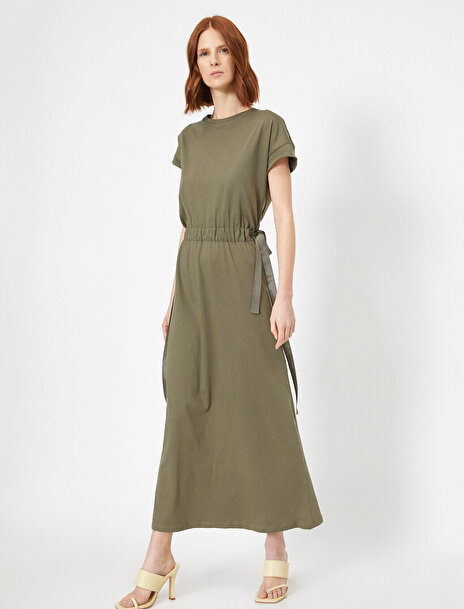 Koton Kadın Bisiklet Yaka Beli Büzgülü Uzun Elbise