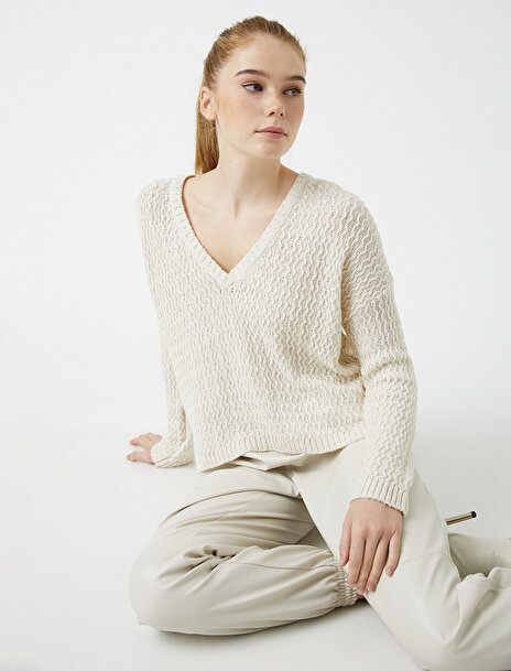 Koton Kadın V Yaka Örgü Detaylı Uzun Kol Triko Kazak Koton Kadın V Yaka Örgü Detaylı Uzun Kol Triko Kazak