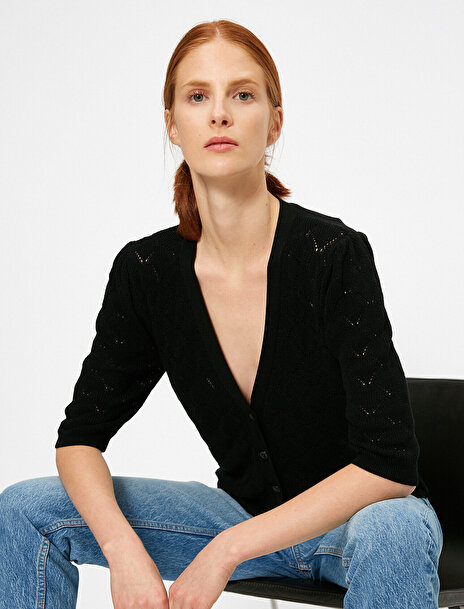 Koton Kadın Örgü ve Düğme Detaylı Kisa Triko Hırka