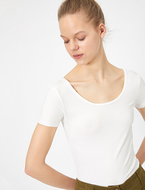 Koton Ole Genç Kız Oyuk Yaka T-Shirt