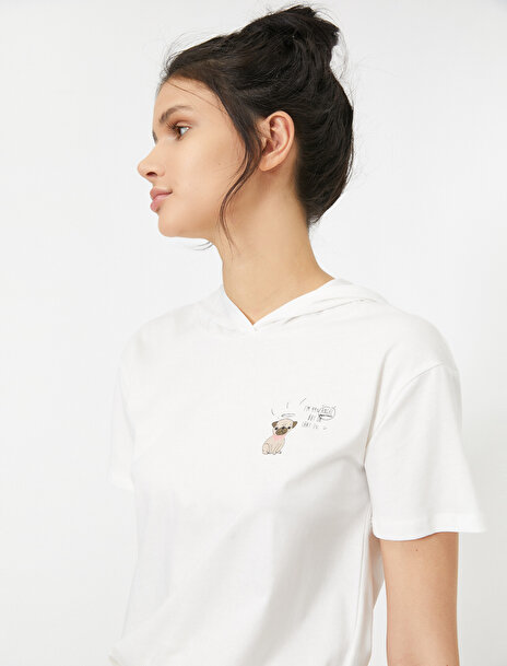 Koton Kadın Kapüşonlu Kısa Kollu Baskılı Tişört Koton Kadın Kapüşonlu Kısa Kollu Baskılı Tişört