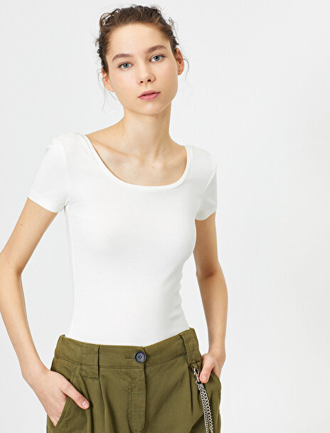 Koton Kadın Geniş Yaka T-Shirt