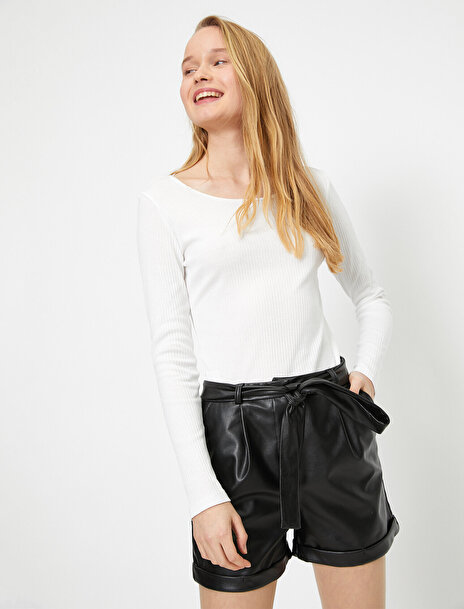 Koton Kadın Geniş Yaka T-Shirt