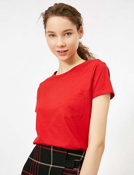 Koton Kadın Bisiklet Yaka Cepli Basic Kısa Kol Tişört Koton Kadın Bisiklet Yaka Cepli Basic Kısa Kol Tişört