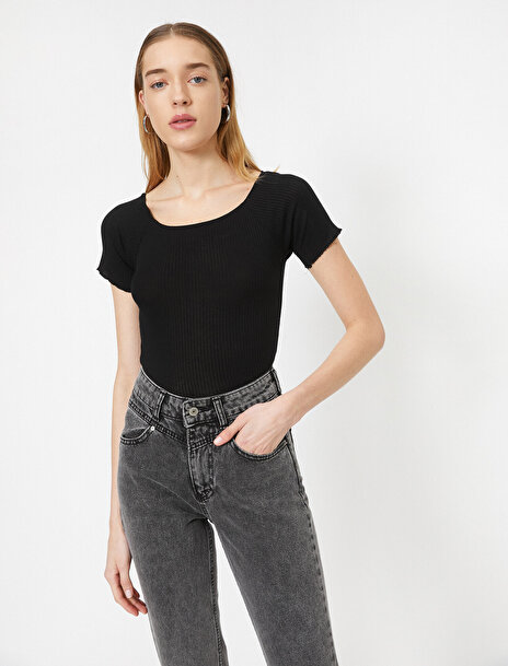 Koton Ole Genç Kız Oyuk Yaka Kısa Kol Tişört