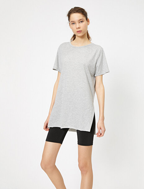 Koton Kadın Bisiklet Yaka Yırtmaç Detaylı Düz Tişört