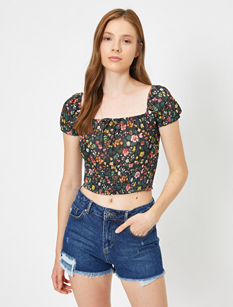 Koton Kadın Düşük Omuz Çiçek Desenli Tişört Koton Kadın Düşük Omuz Çiçek Desenli Tişört