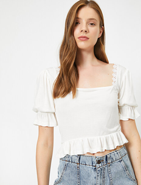 Koton Kadın Kısa Kollu Fırfırlı Dantelli Crop Tişört Koton Kadın Kısa Kollu Fırfırlı Dantelli Crop Tişört