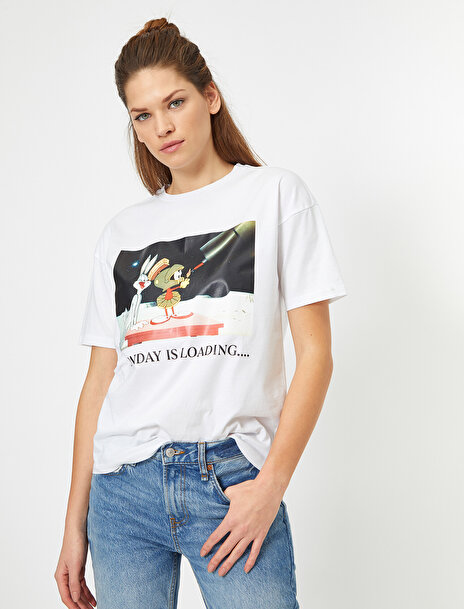 Koton Kadın Bugs Bunny Fotograf Baskılı Lisanslı Kısa Kollu Tişört Koton Kadın Bugs Bunny Fotograf Baskılı Lisanslı Kısa Kollu Tişört