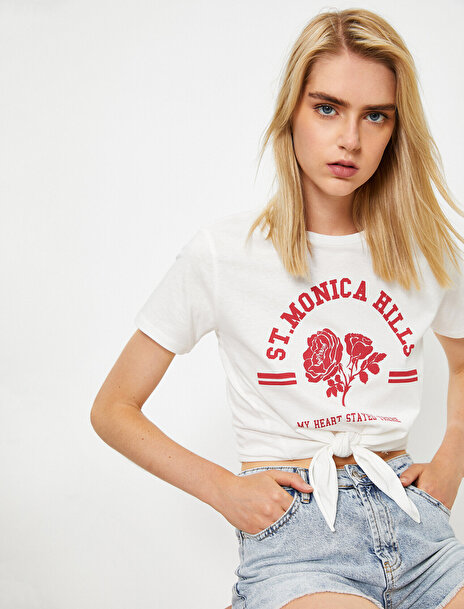 Koton Kadın Pamuklu Kısa Kollu Yazılı Baskılı Bağlamalı Tişört