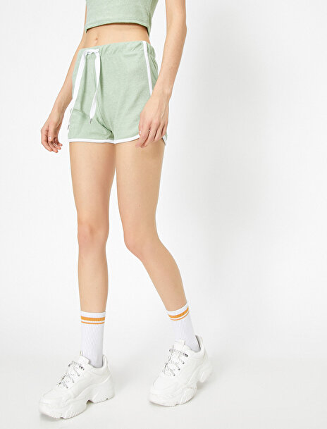 Koton Kadın Kontrast Biyeli Beli Bağlamalı Havlu Şort Koton Kadın Kontrast Biyeli Beli Bağlamalı Havlu Şort