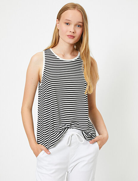 Koton Kadın Basic Bisiklet Yaka Atlet Koton Kadın Basic Bisiklet Yaka Atlet