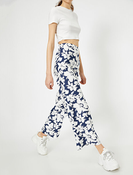 Koton Kadın Çiçek Desenli Hafif Bol Kesim Pantolon