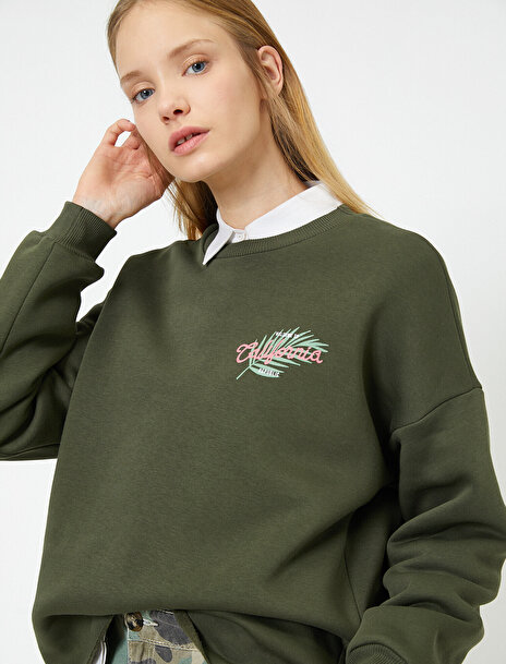 Koton Kadın Bisiklet Yaka Minimal Baskılı Sweatshirt Koton Kadın Bisiklet Yaka Minimal Baskılı Sweatshirt