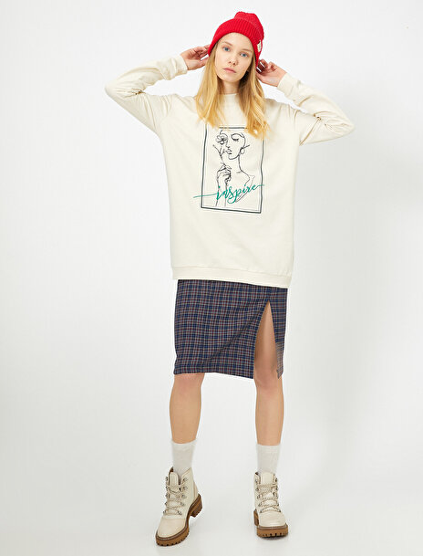 Koton Kadın %100 Pamuk Bisiklet Yaka Baskılı Sweatshirt Koton Kadın %100 Pamuk Bisiklet Yaka Baskılı Sweatshirt
