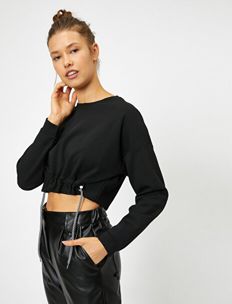 Koton Kadın Bisiklet Yaka Beli Bağlamalı Crop Sweatshirt Koton Kadın Bisiklet Yaka Beli Bağlamalı Crop Sweatshirt