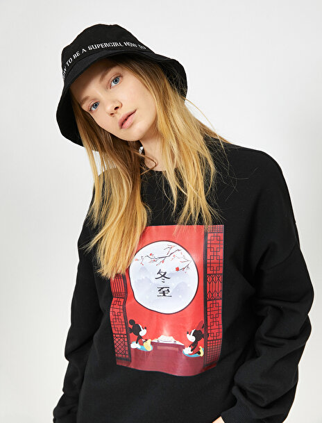 Koton Kadın Mickey & Minnie Baskılı Lisanslı Sweatshirt Koton Kadın Mickey & Minnie Baskılı Lisanslı Sweatshirt