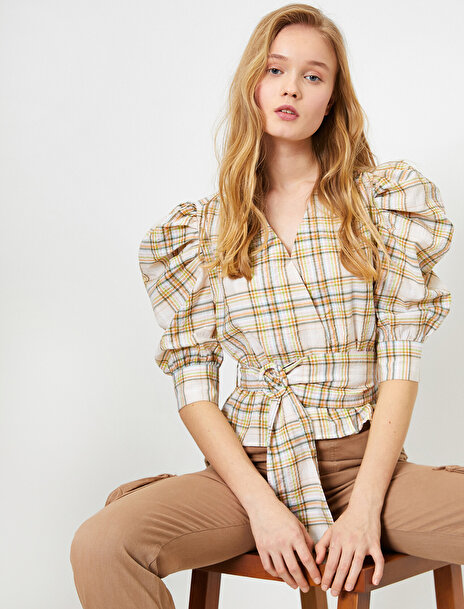 Koton Kadın Balon Kollu Beli Tokalı Bağlama Detaylı Ekoseli Bluz Koton Kadın Balon Kollu Beli Tokalı Bağlama Detaylı Ekoseli Bluz