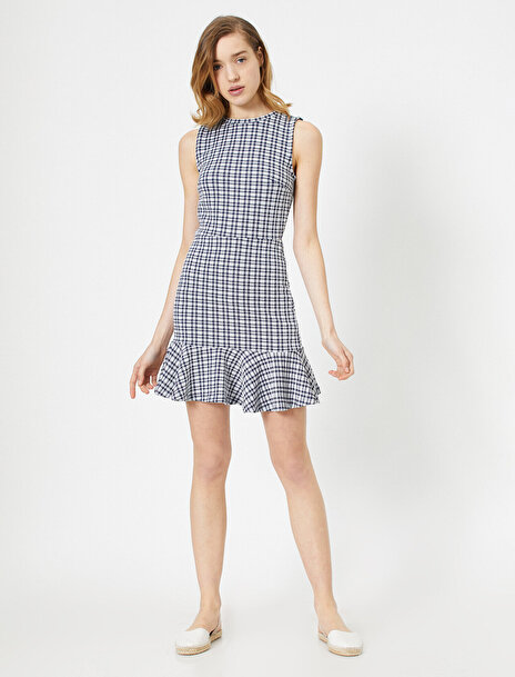 Koton Kadın Bisiklet Yaka Kolsuz Kareli Mini Elbise