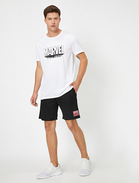 Koton Erkek Marvel Lisanslı Logolu Cepli Şort Koton Erkek Marvel Lisanslı Logolu Cepli Şort