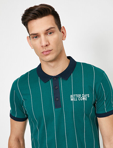 Koton Erkek Polo Yaka Dikey Çizgili Baskılı Kontrast Yaka Süprem Kumaş Slim Fit Tişört