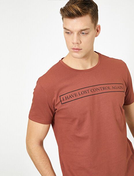 Koton Erkek Bisiklet Yaka Yazılı Baskılı Slim Fit Tişört