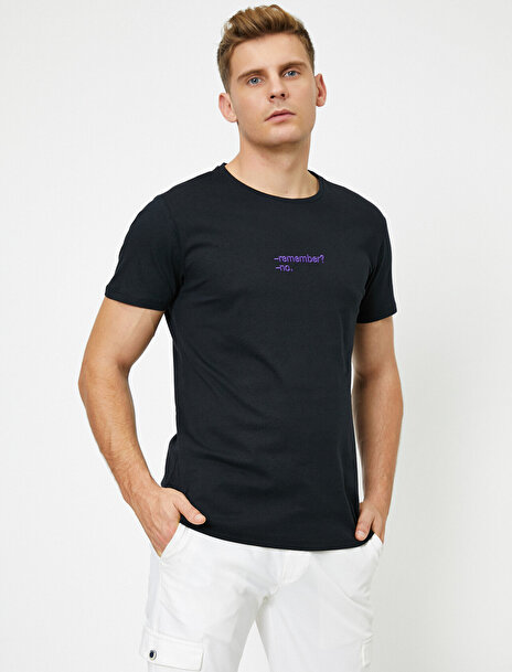 Koton Erkek Pamuklu Kısa Kollu Bisiklet Yaka Yazılı Tişört